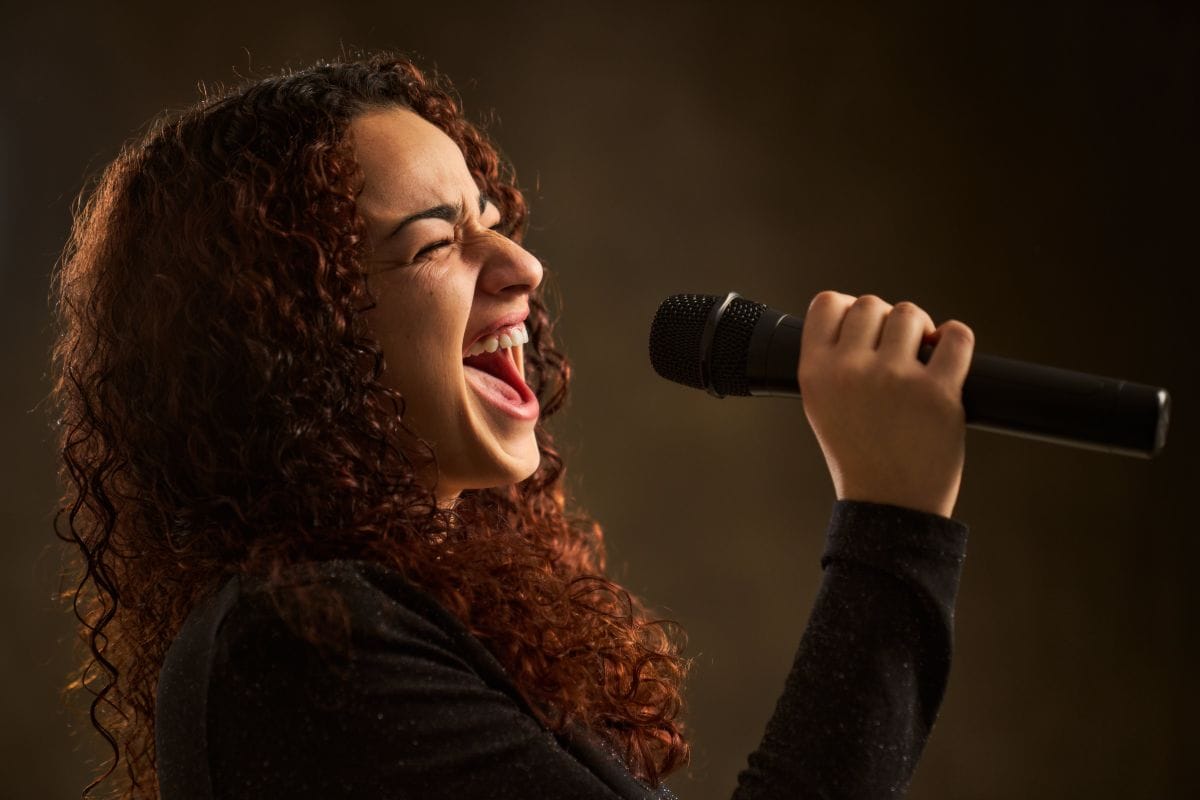 Microphone Technique Tips – The Deva Method